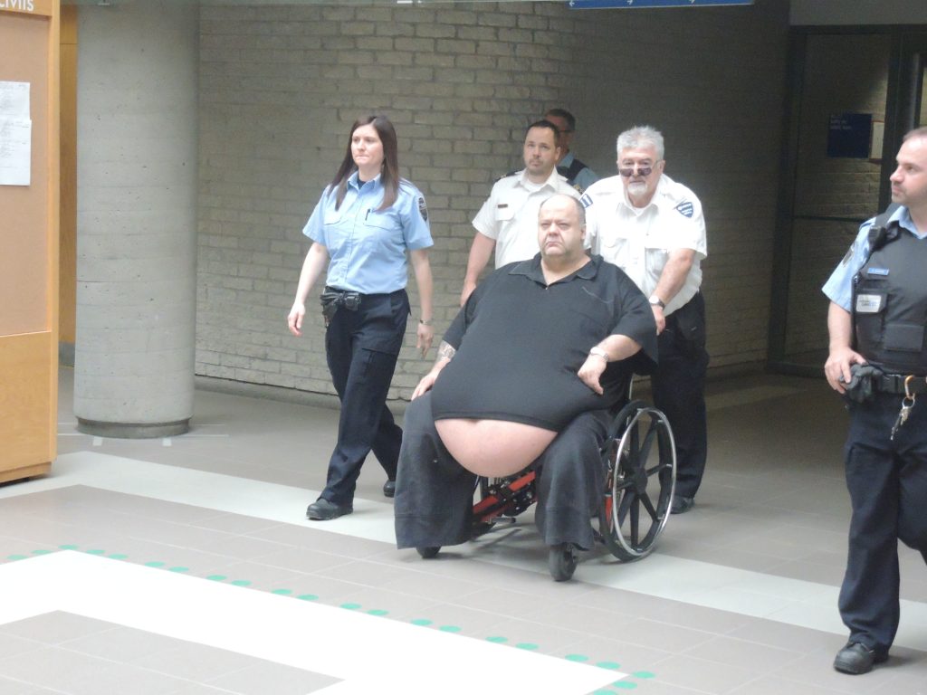 Le présumé caïd René Raymond reste en prison - Le Journal de Chambly