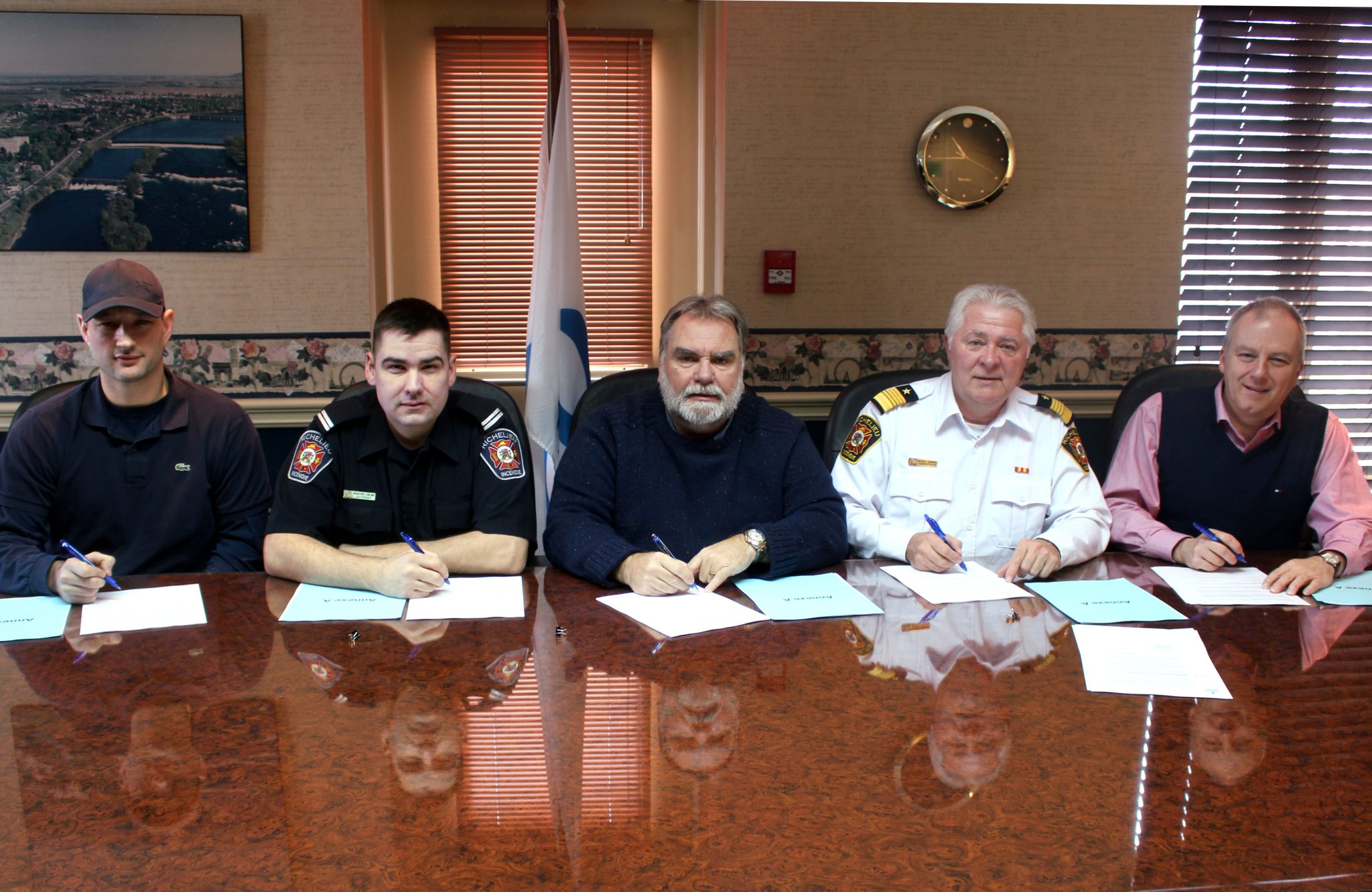 Richelieu et ses pompiers signent une nouvelle entente de travail - Le ...