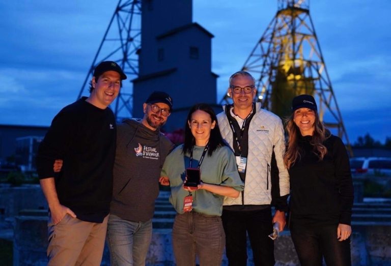 Jessica Chartrand remporte le prix du public - Le Journal de Chambly