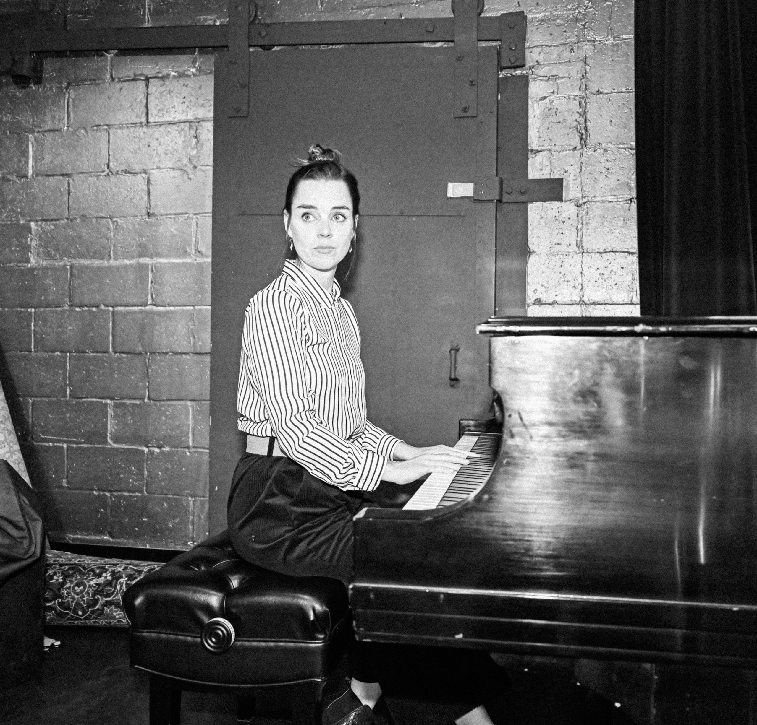 Un titre percutant pour le nouvel album de Viviane Audet - Le Journal ...