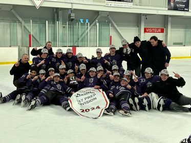 Hockey : Zachary trace sa route - Le Journal de Chambly